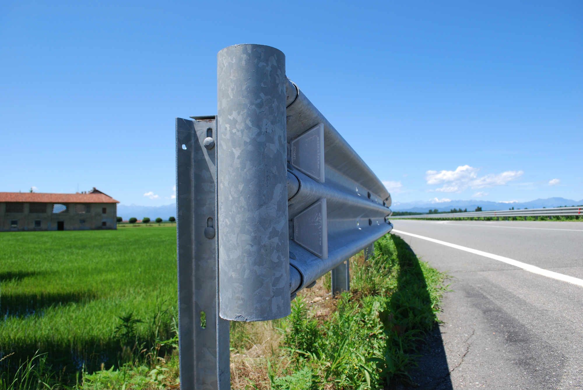 A Guardrail Injury Lawyer May Help Recover Compensation for Damages