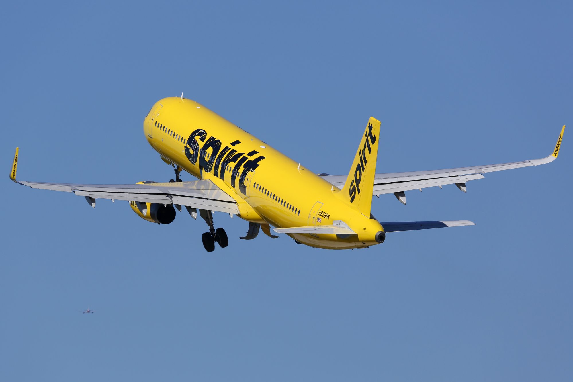 Spirit Airlines Class Action Alleges 'Shortcut Security' Scam