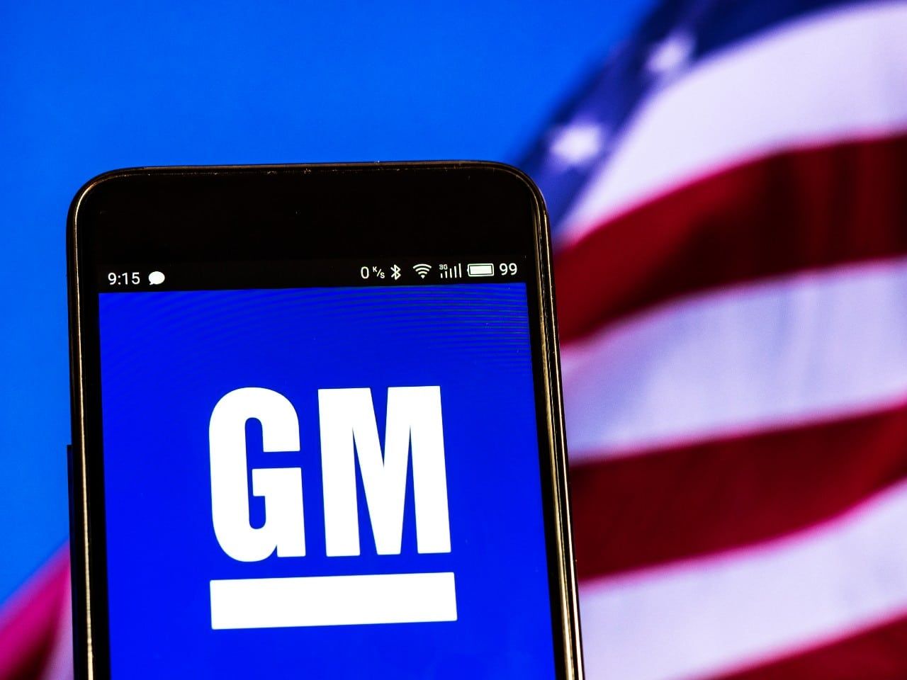 GM Class Action Lawsuit Alleges Peeling Paint on Trucks, SUVs