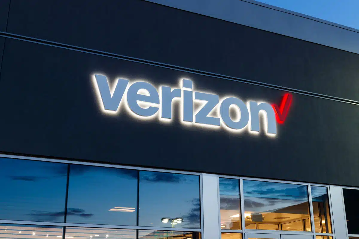 Verizon class action claims company pads bills with 'administrative charge'