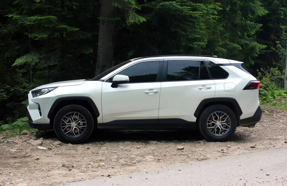 Toyota class action claims defect causes draining battery