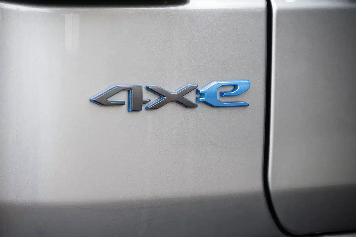 Jeep Wrangler 4xe class action alleges defect makes electric-only ...