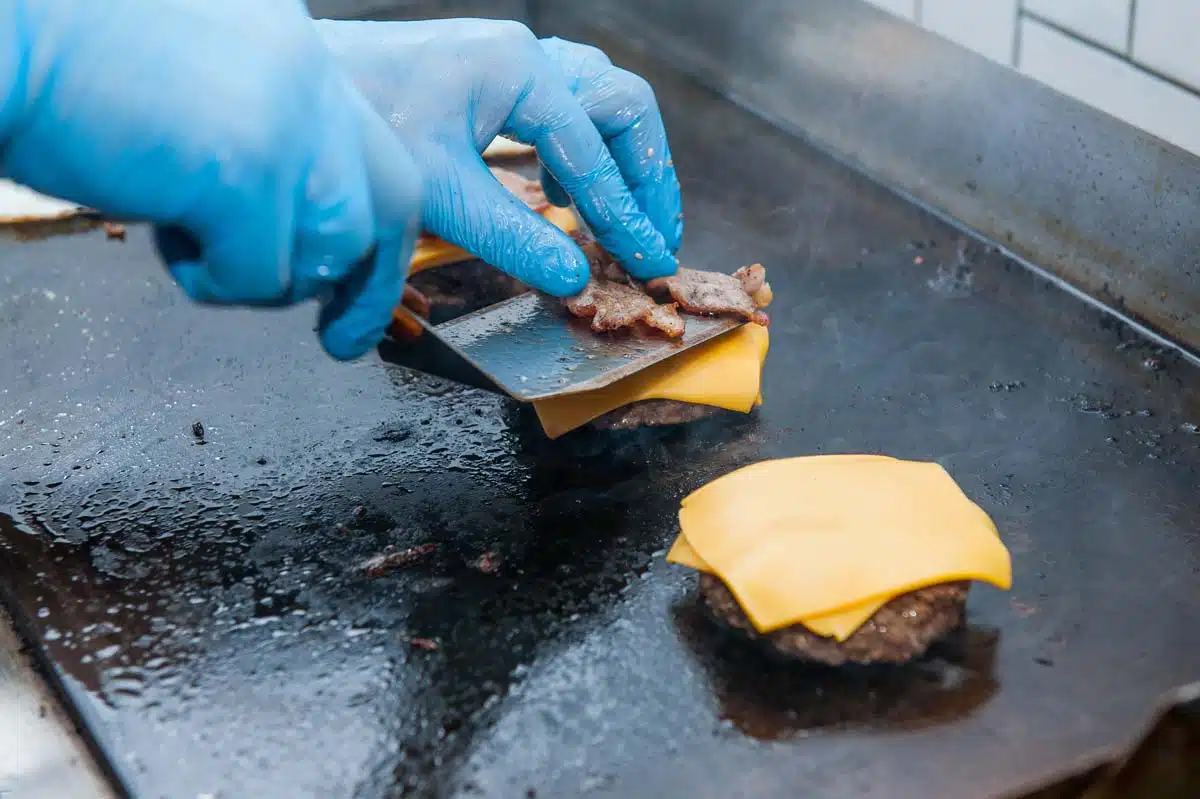 McDonald's, Wendy's dodge class action over burger size marketing