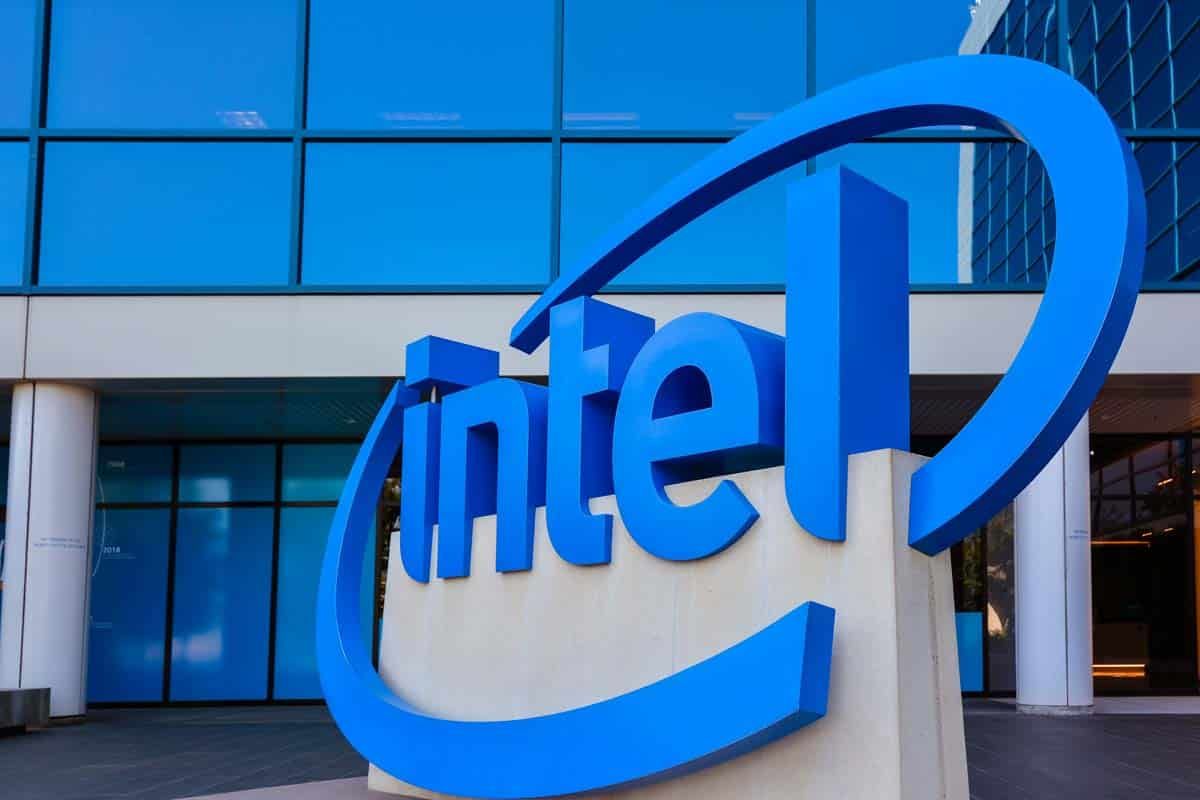 Intel class action claims CPUs affected by Downfall vulnerability