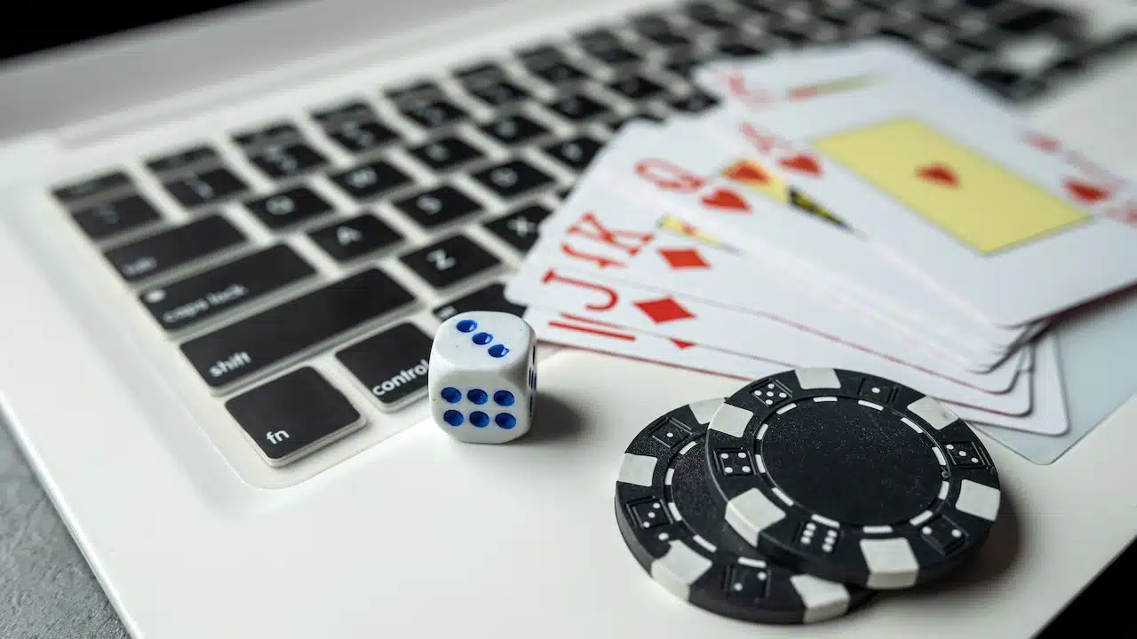 Class action alleges Stake.us operates a real-money casino behind ...